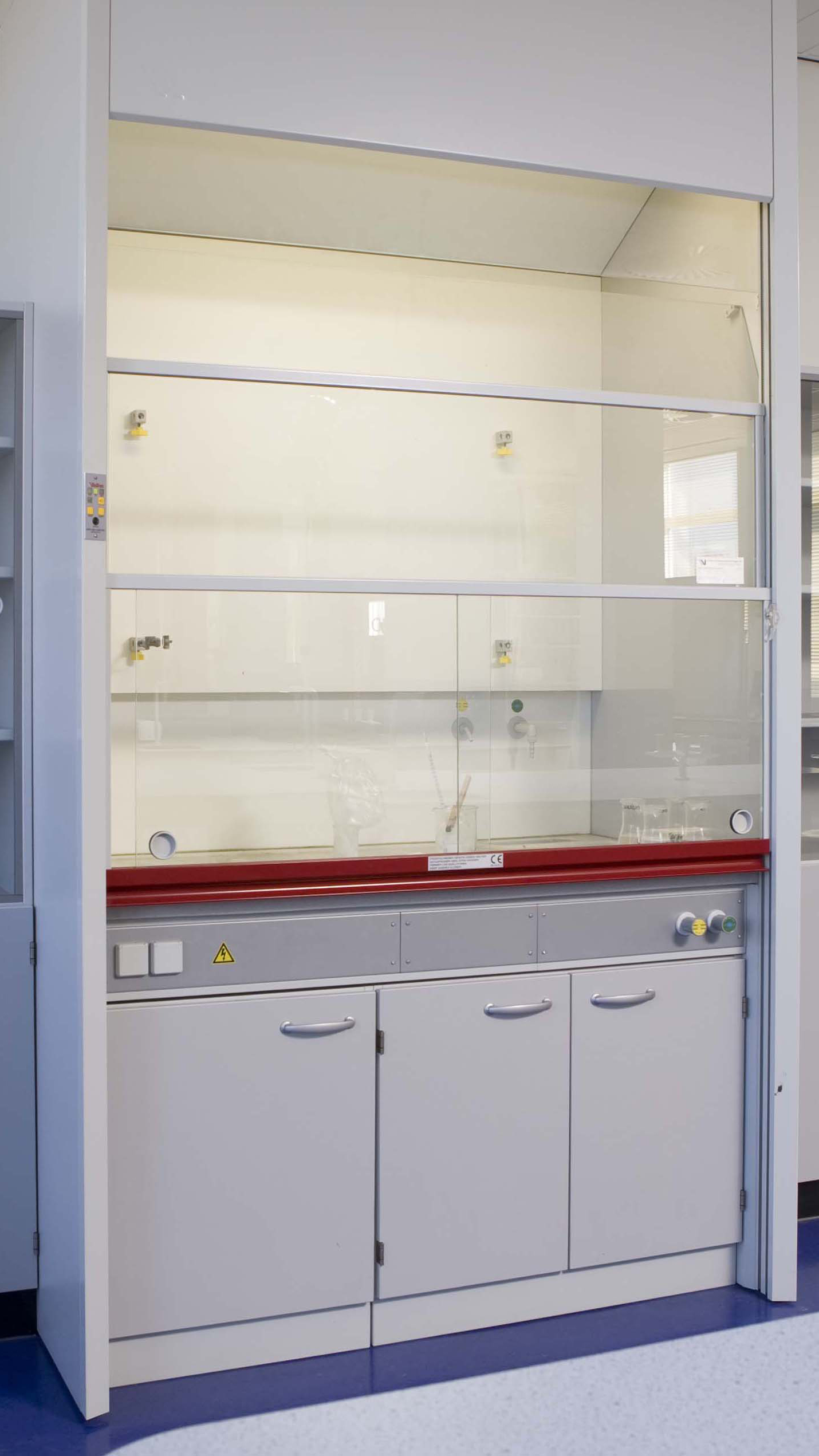 Standaard zuurkast - VOS meubilair